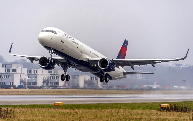 Delta es la aerolínea con mejor en satisfacción de pasajeros de Primera ...