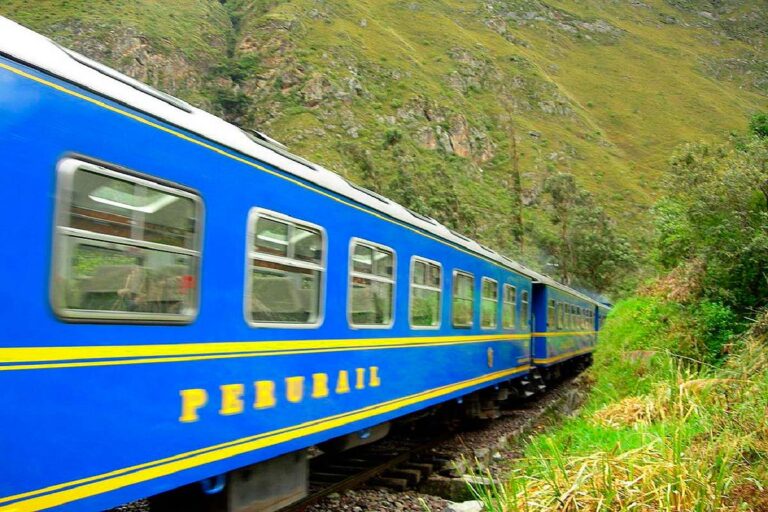 Trenes de PeruRail e Inca Rail reanudaron sus servicios hacia a Machu ...