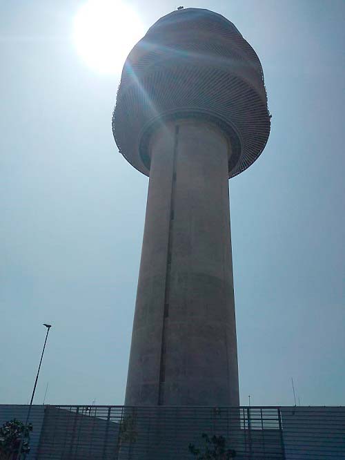Segunda pista y torre de control del aeropuerto Jorge Chávez iniciarán ...